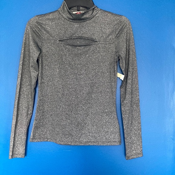 lei | Tops | Lei Black And Silver Shimmer Turtle Neck With Keyhole In ...